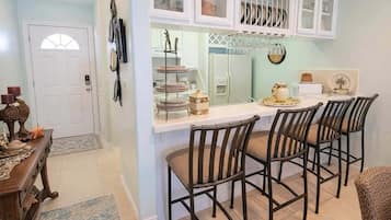 Apartamento, 2 quartos | Restaurantes