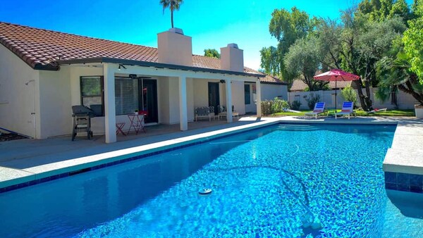Beautiful 5-bdrm Vacation Home W/heated Pool ! - Arizona
