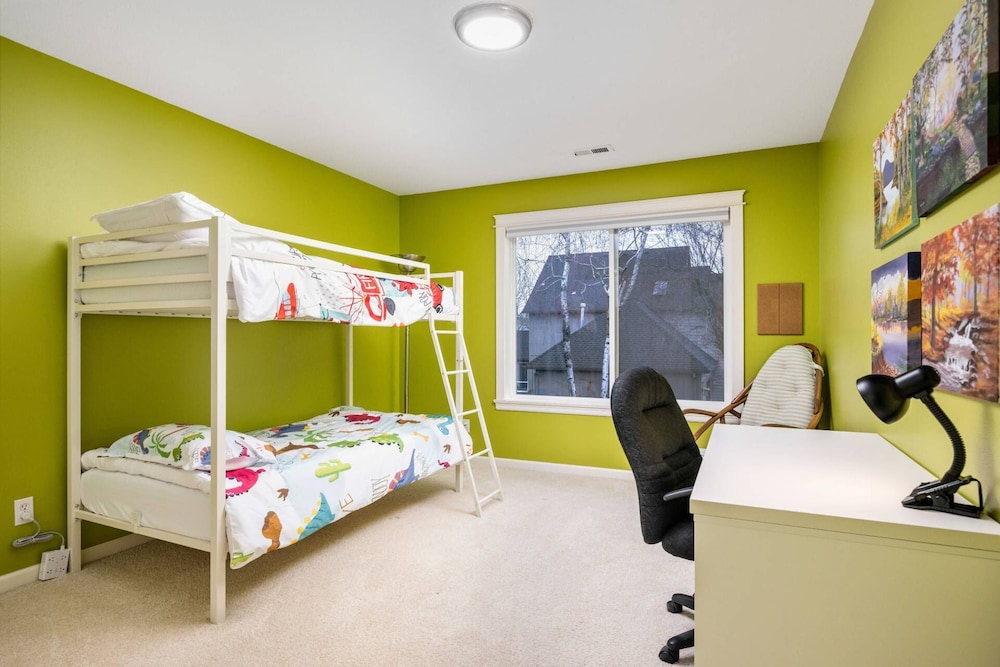 Great Deals On Summer Stays! - Happy Valley, OR