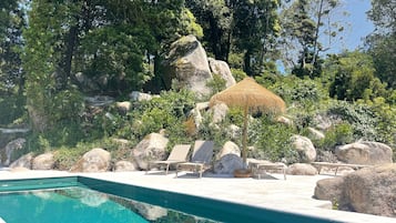 Piscina externa sazonal