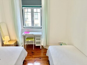 Copacabana Bedroom | Secretária, secretária adequada para computadores portáteis 