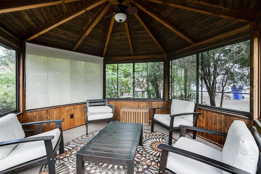 Charming Mid-century Modern Eco-friendly Home - Nickelodeon Universe®, Bloomington