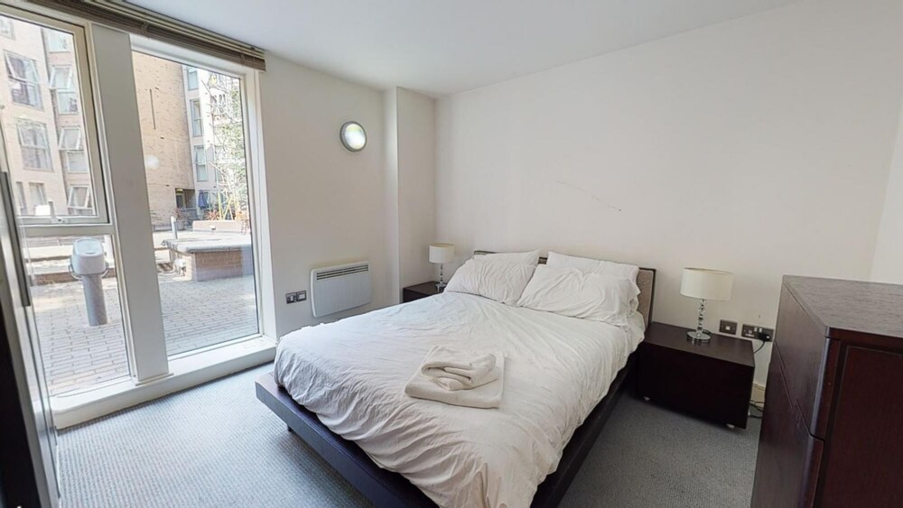 Comfy One Bedroom Apartment in Heart of Waterloo - London | Vrbo