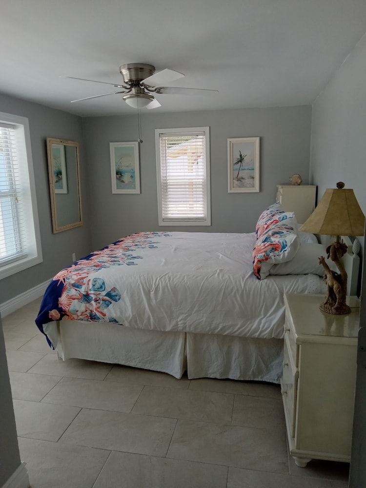 Comfortable 3beds/1 Bath Home! - Jensen Beach, FL