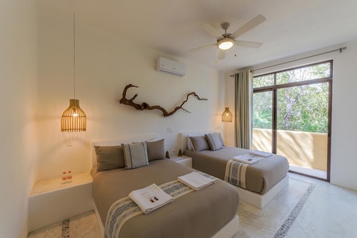 Casa Jero | Private Pier, Free Kayaks & Paddle Boards - Bacalar