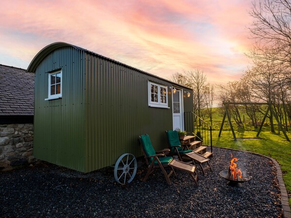 The Pleasant Hut At Mount Pleasant Farm - Lancashire