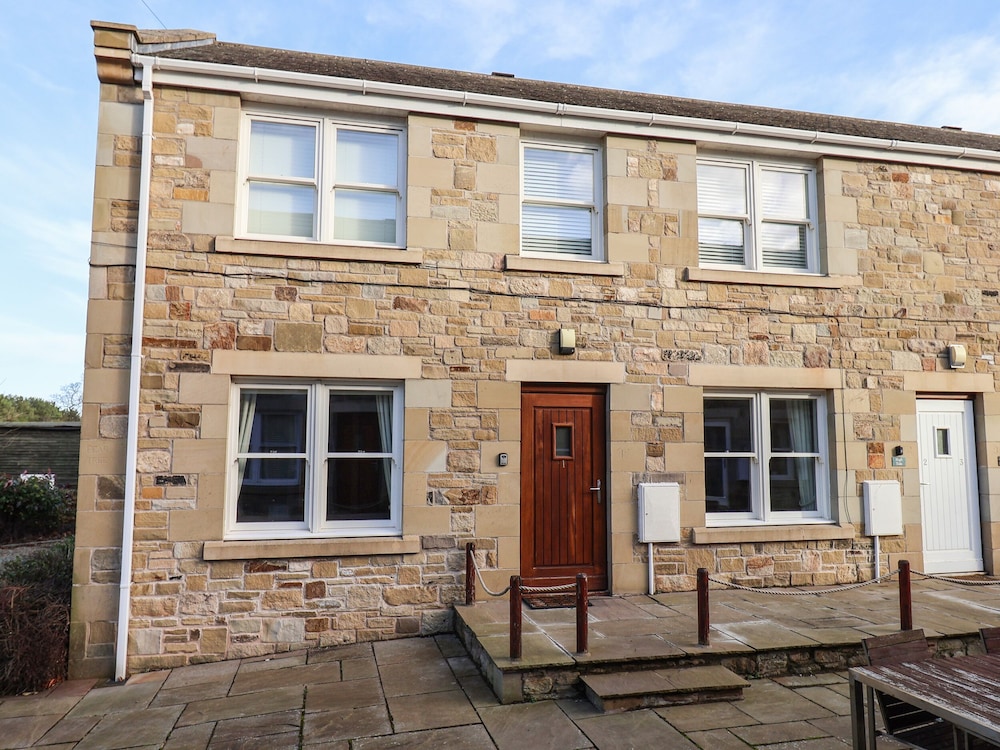 1 Pear Tree - Beadnell