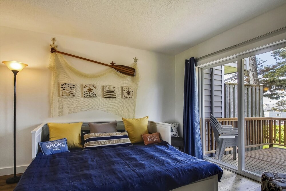 Sandcastle B-3 - Beachcomber Vacation Homes - Cannon Beach, OR