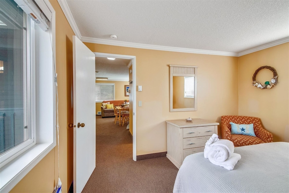 Sandcastle Inn #605 - Beachcomber Vacation Homes - Cannon Beach, OR