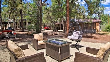 Cabana básico, 1 cama Queen | Terraço/pátio