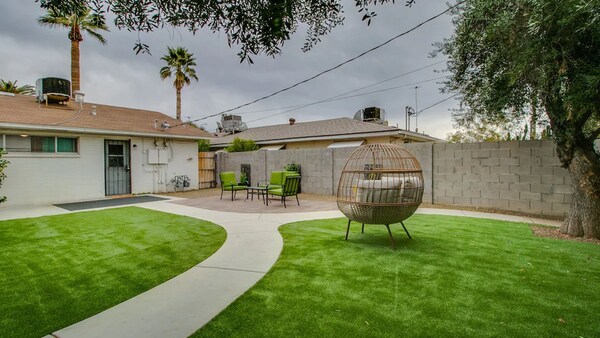 Remodeled 2 Bdrm W/ Yard In Old Town Scottsdale! - Arcadia - Phoenix