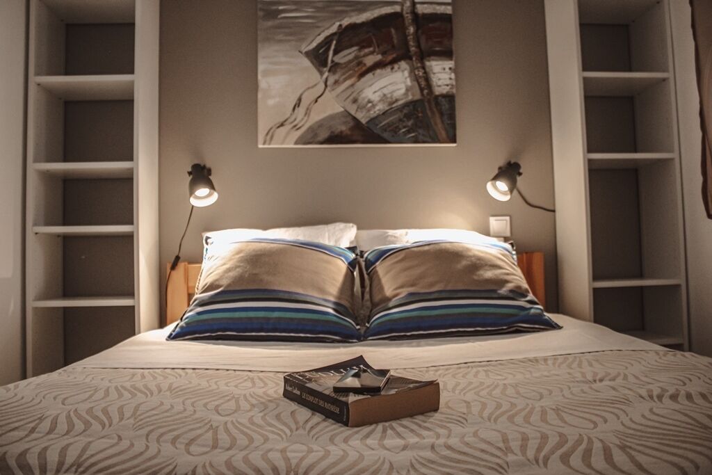 Beach 500m Away! Comfort, Private Wifi Fibre, Bed Linen, Swimming Pool, Parking And Benefits - Messanges