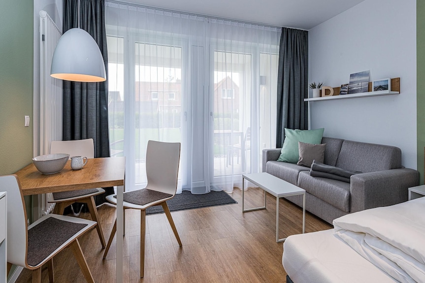 Apartment Nahe Der Nordsee Mit Terrasse, Parkplatz, Schwimmbad- & Saunanutzung - Bensersiel