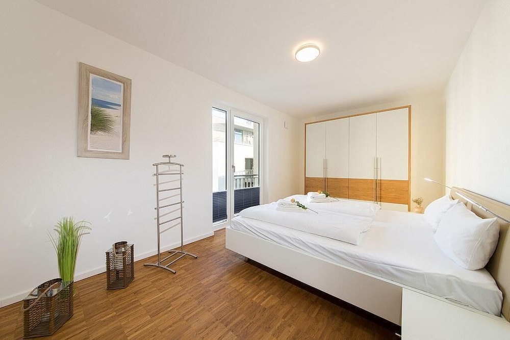 Ferienapartment Mit Fußbodenheizung Und Balkon - Nur 150 M Vom Strand Entfernt! - Binz