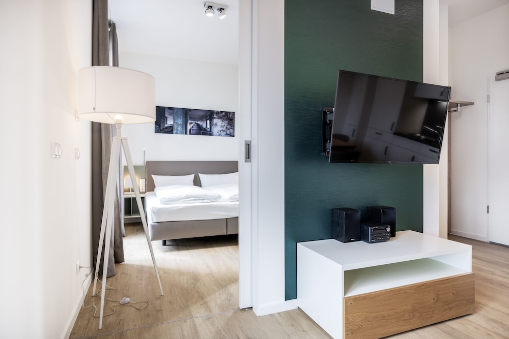 Schickes Hafenapartment Mit Balkon Und Tollem Ausblick In Hervorragender Lage - Wismar