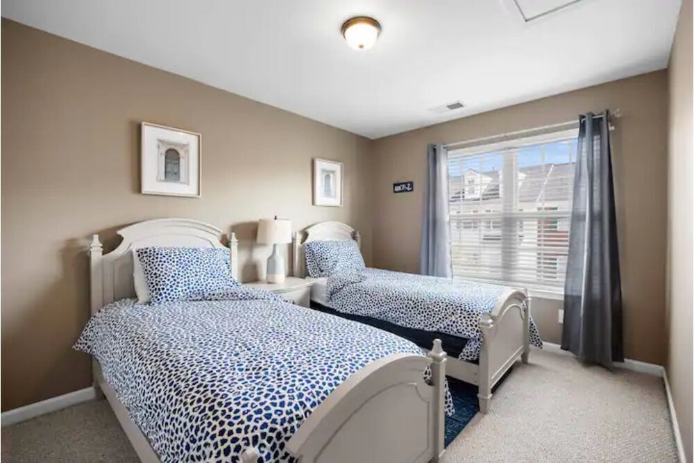 3b Luxury Home- Freewhite W Center Parking Ticket! - Belmont, NC