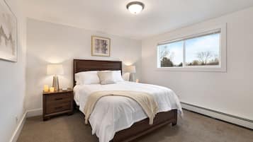 Casa de Férias, várias camas, pátio, vista para o jardim (1755 E 16th St. Loveland) | 2 quartos, com decoração personalizada, com mobília individualizada