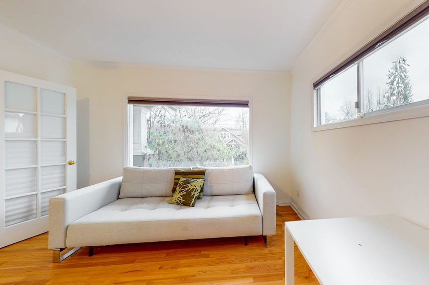 Updated Crafstman With Covered Porch, Grill, & W/d - Walk To Woodland Park - 柯克蘭