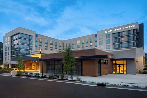 Embassy Suites By Hilton Alpharetta Halcyon - Alpharetta, GA