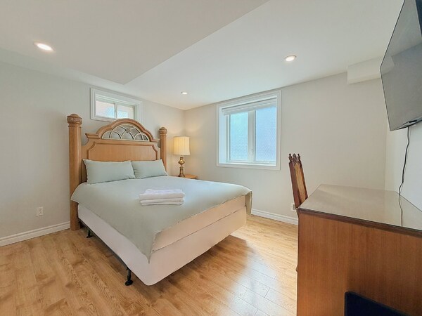Cozy Rooms In Bright Walkout Suite - Newly Renovated 2026 - Vaughan