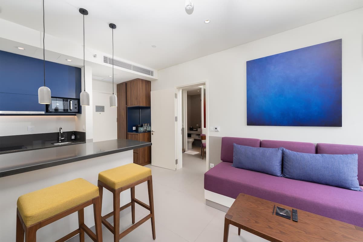 Suíte superluxo, 2 camas de solteiro, vista para o rio | Roupas de cama premium, camas Select Comfort, cofres nos quartos