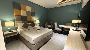 Quarto Premier | Secretária, ferro/tábua de engomar, Wi-fi grátis