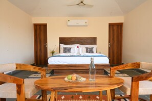 Quarto de Luxo | Camas de colchão Select Comfort, minibar, cofre no quarto