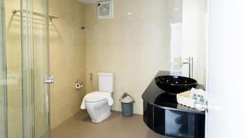 Quarto triplo luxo | Banheiro