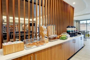 Pequeno-almoço completo diário incluído 