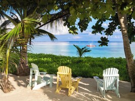 2 restaurantes, cozinha local e internacional 