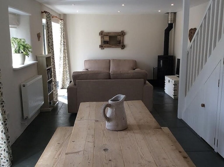 Peaceful Rural Retreat, Ideal Base To Explore Cornwall - Devon