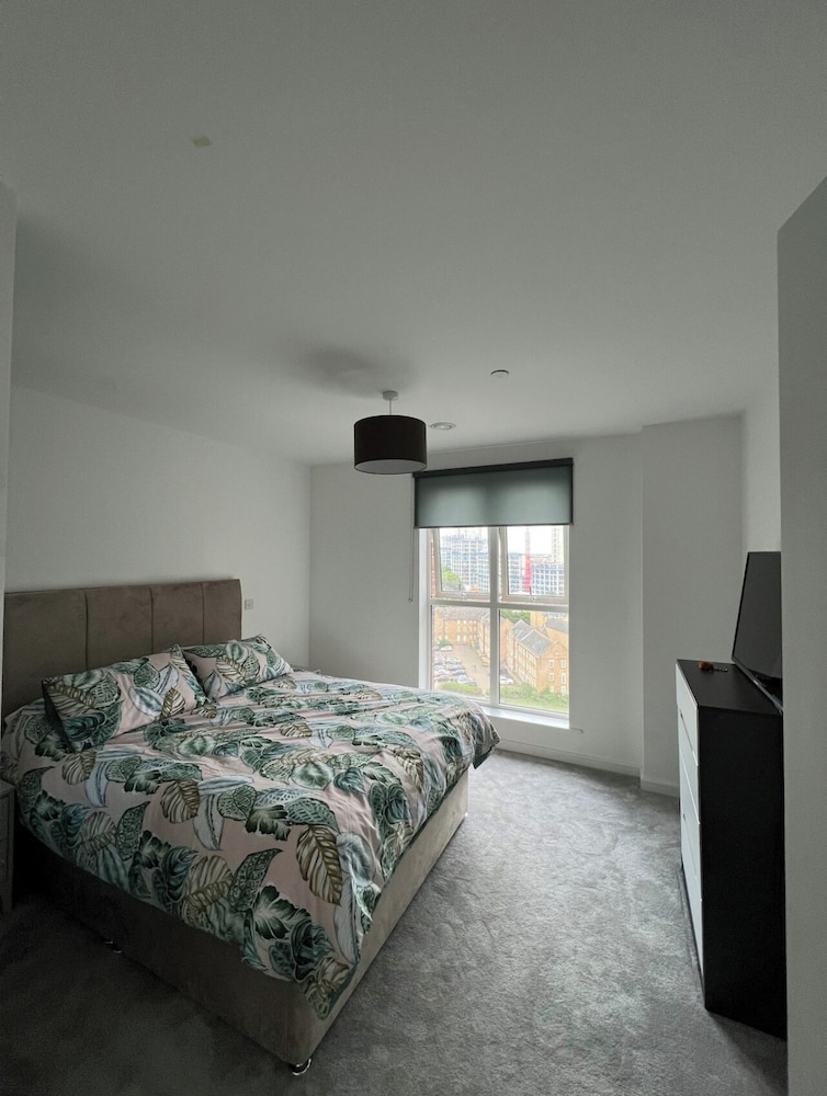 Brand New 1 Bed Luxury Apartment, Balcony With Amazing Views - Woolwich