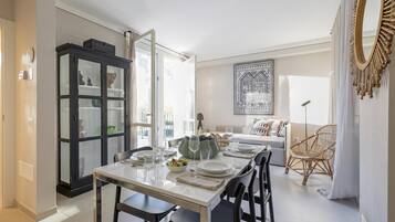 Apartamento Standard, vários quartos, junto à praia (PL-Villas 1 bedroom Deluxe) | Restaurantes