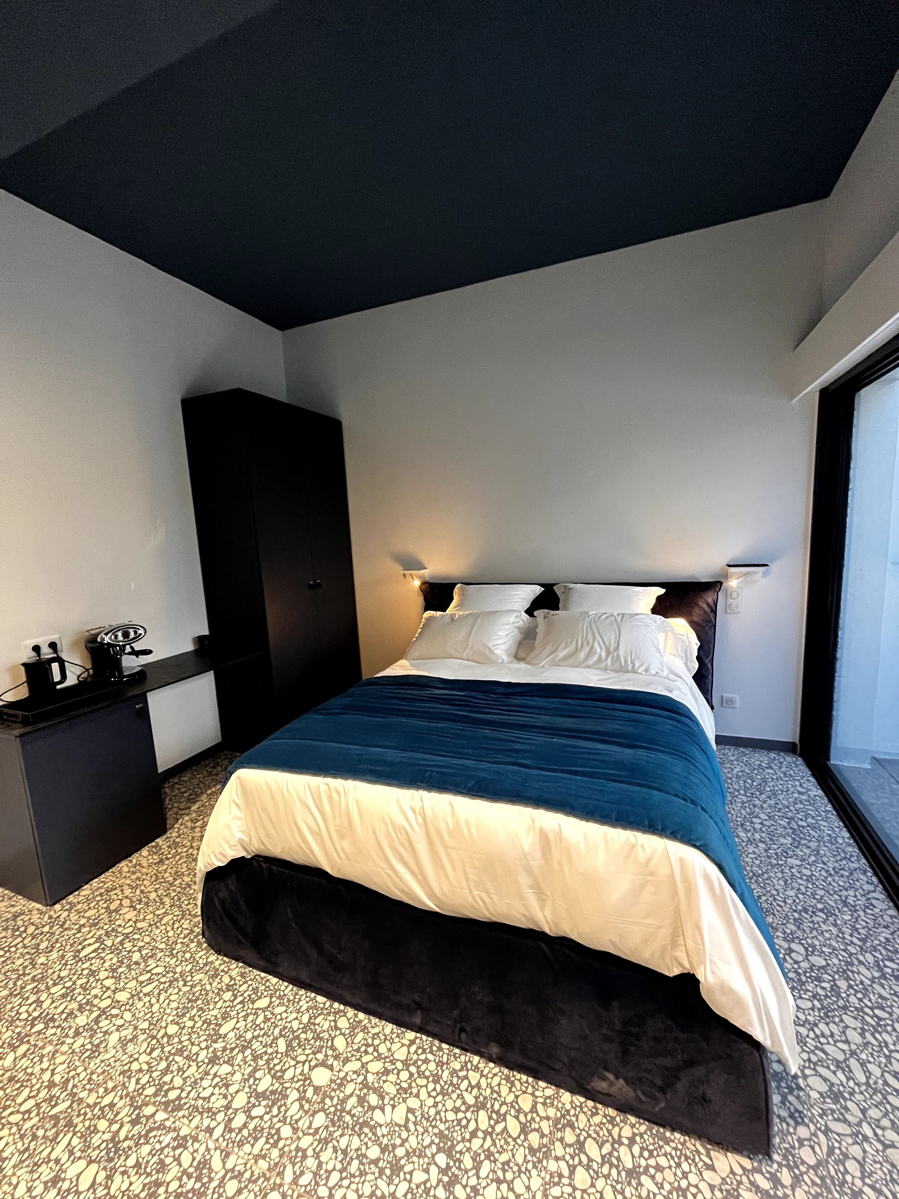 SUITE 28, Treilles: Reviews & Hotel Deals | Book at Hotels.com