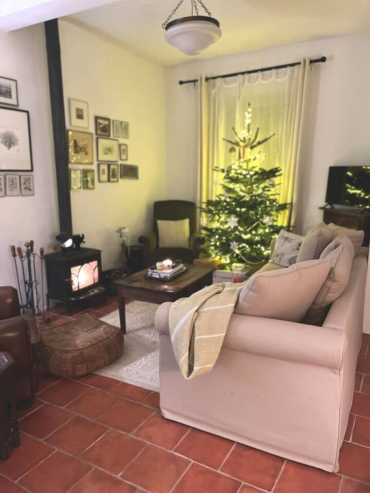 La Maison De Mama C: Charming French Village Home - Lavelanet