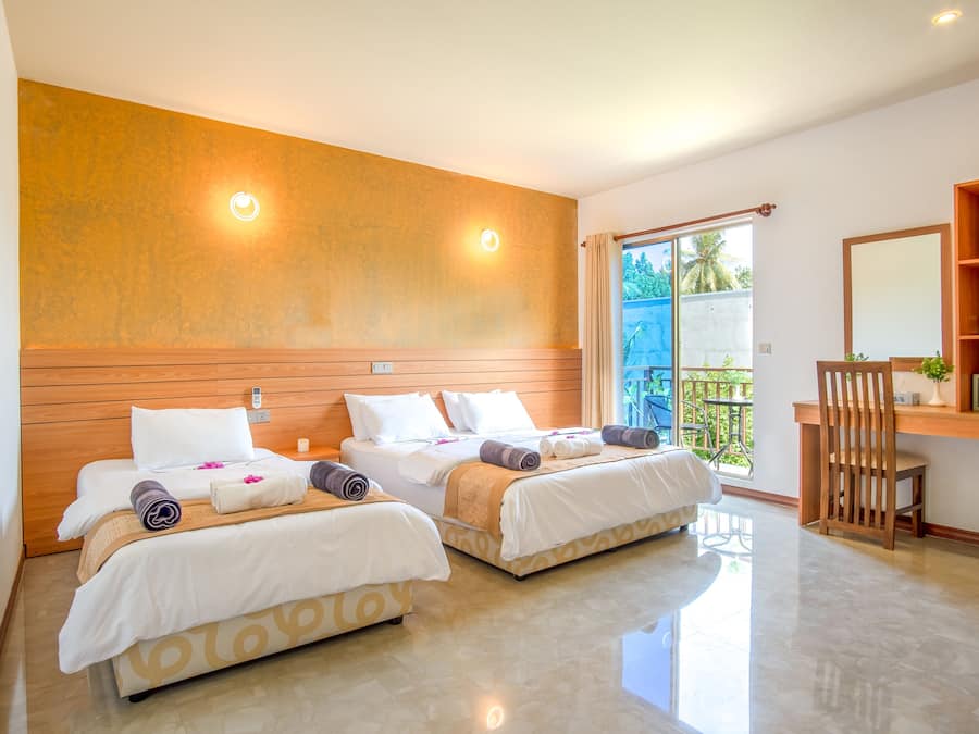 Roupa de alta qualidade, camas de colchão viscoelástico, minibar