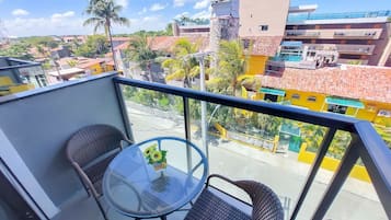 Apartamento família | Opções para refeição ao ar livre