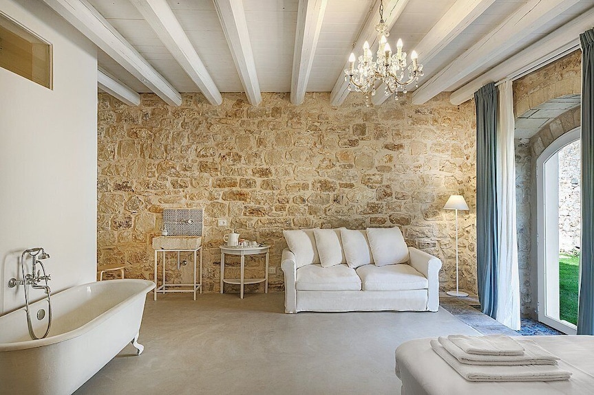 Villa Antilia: An Elegant And Welcoming Villa In A Quiet Position, Surrounded By The Sicilian Countryside, With Free Wi-fi. - Vittoria