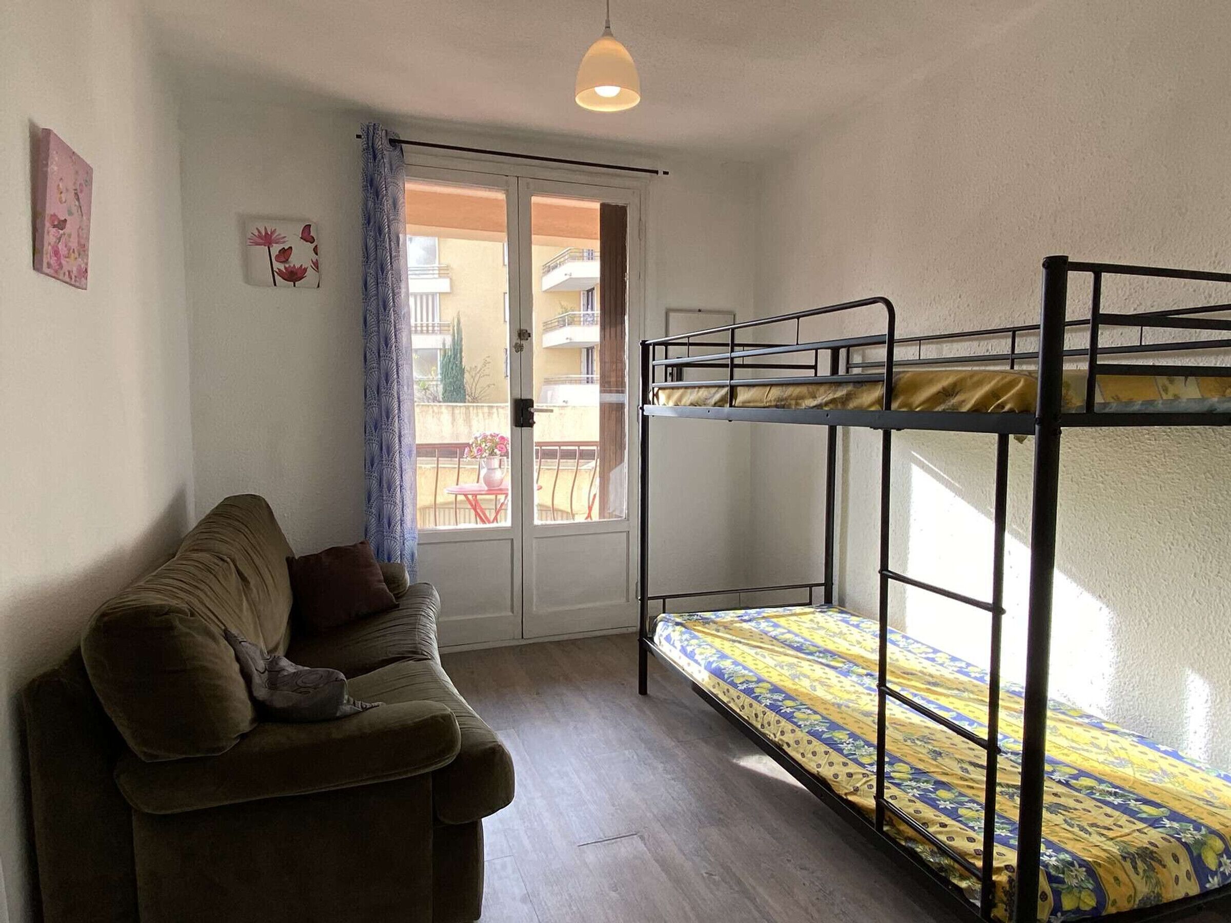 Appartement 3 Pièces, 6 Couchages, Parking, Proche Plage Et Commerces, Fréjus - Fréjus