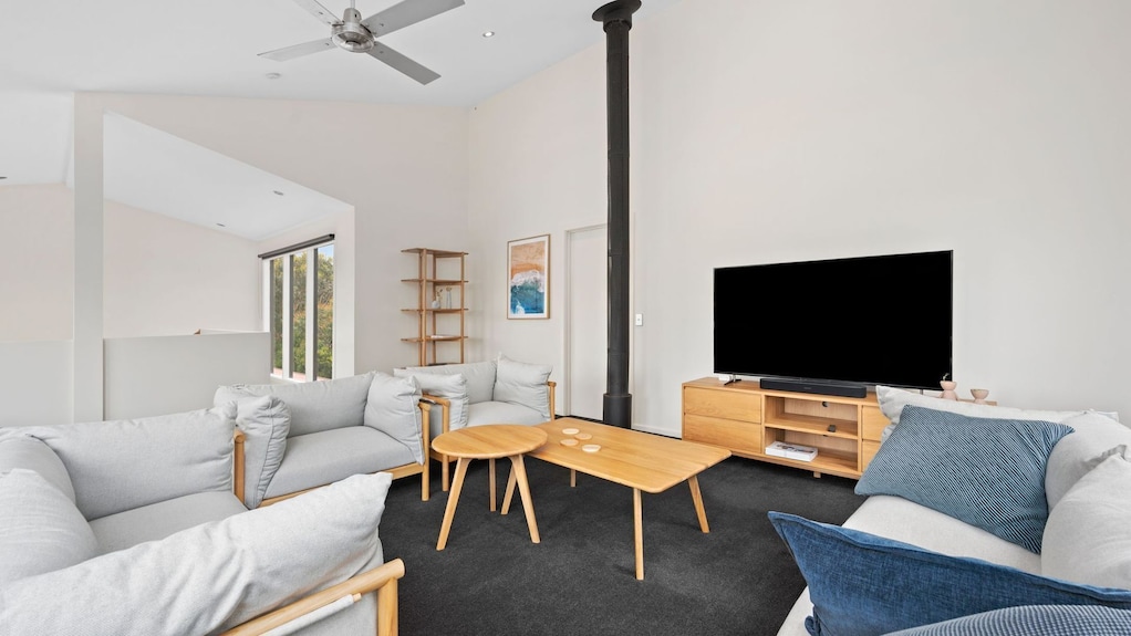 Roadknight Ocean Road View 236 - Great Ocean Road