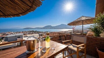 Quarto de Luxo, lanai (alpendre havaiano), vista para o mar | Terraço/pátio interior