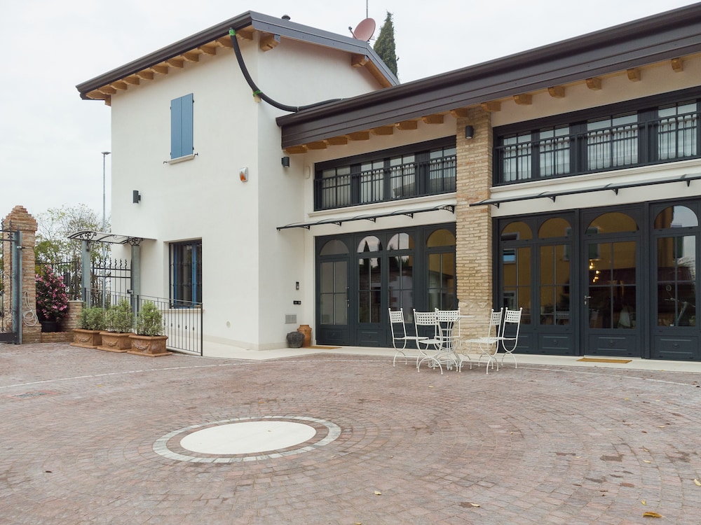 Corte Mira - Desenzano del Garda