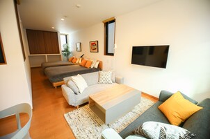 Quarto duplo luxo | Ferros/tábuas de passar roupa, Wi-Fi de cortesia