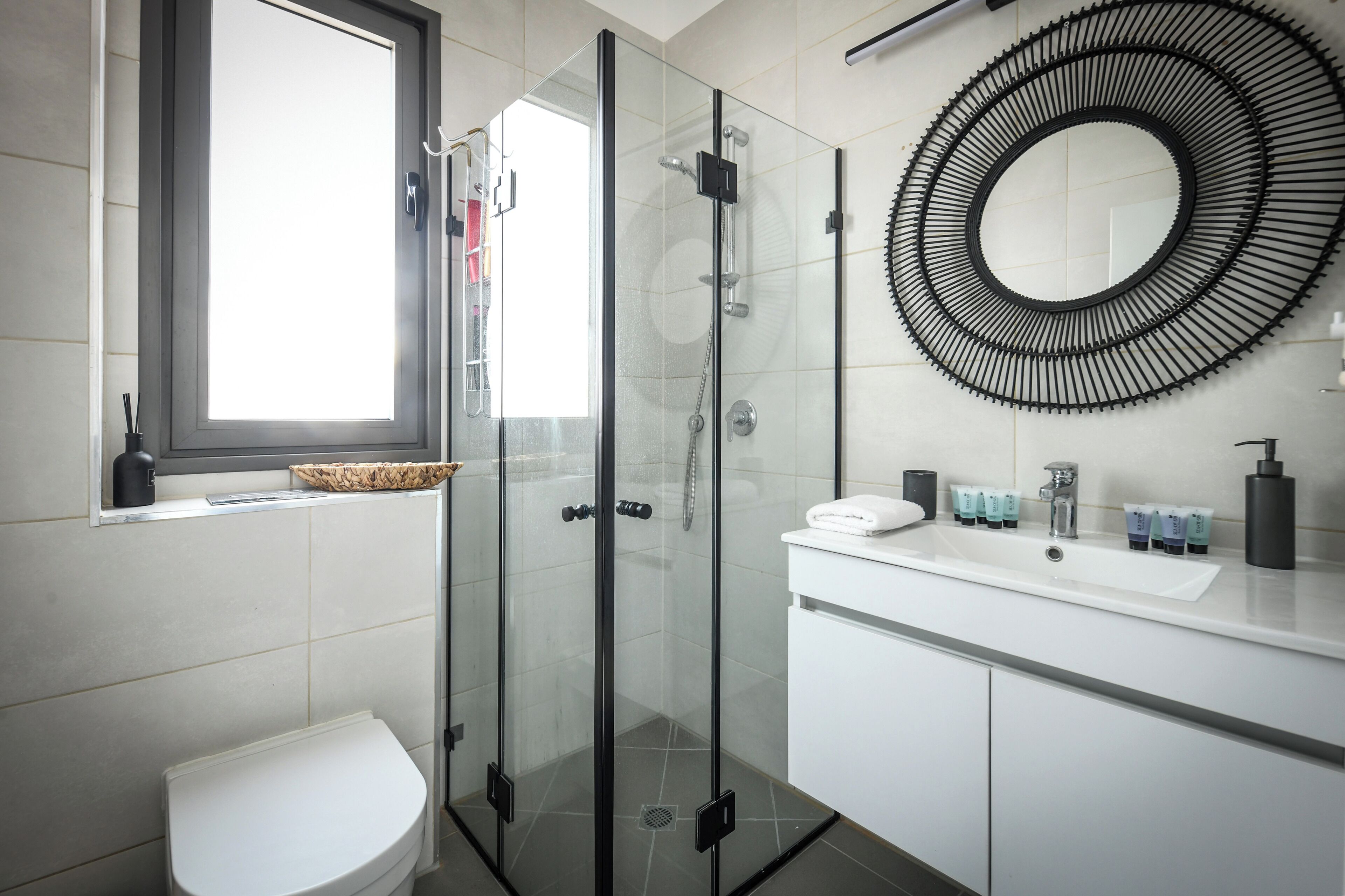 Apartamento | Banheiro | Secador de cabelo, toalhas de banho