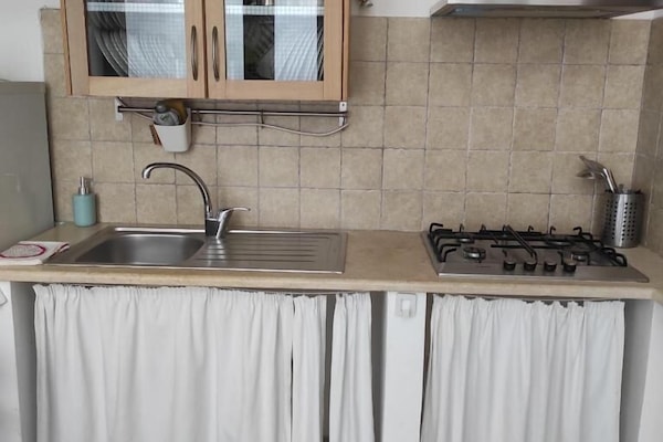 Apartamento superior | Cozinha privada | Geladeira grande, micro-ondas, fogão, cooktop