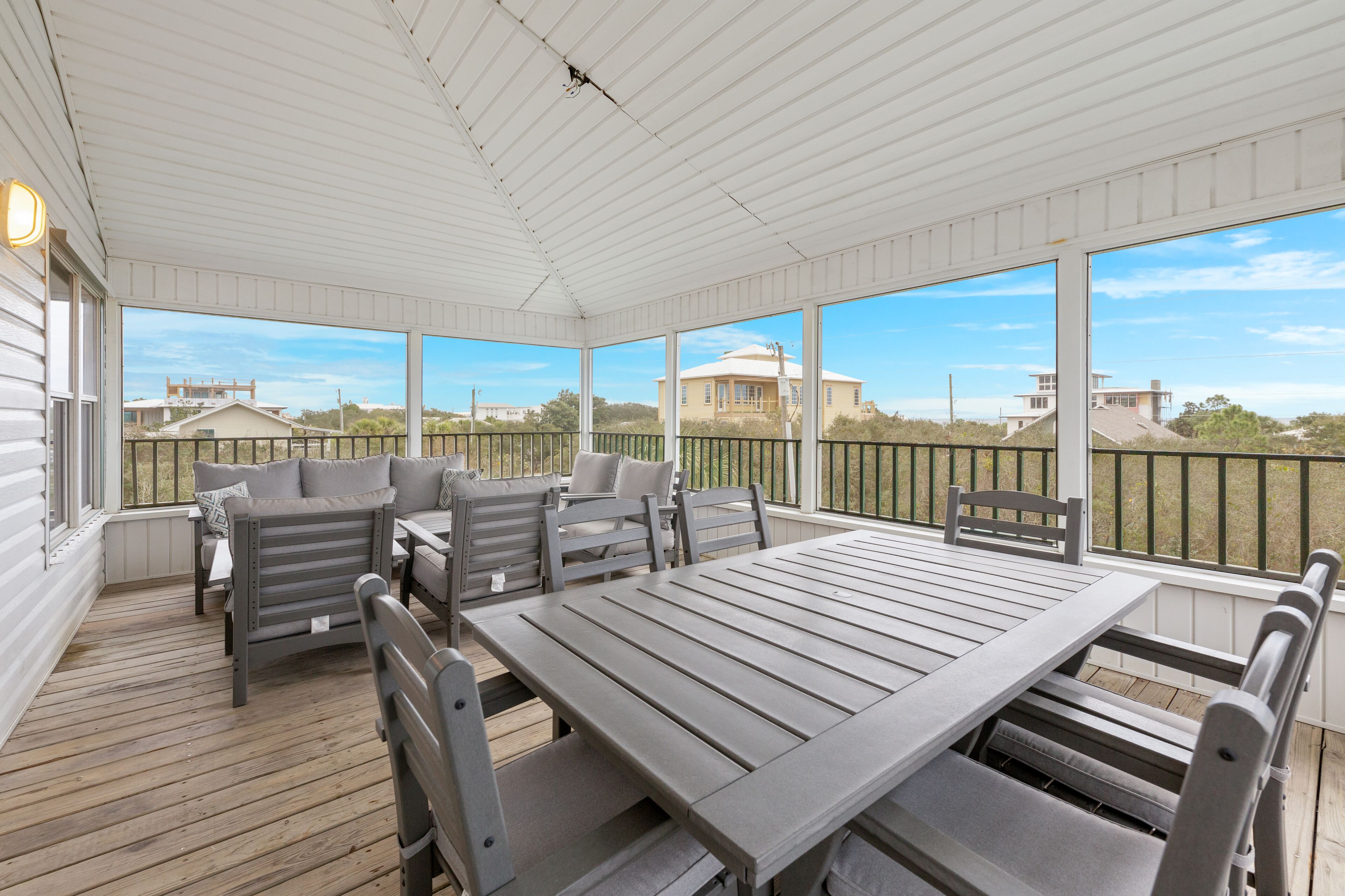 Casa, várias camas, acesso à piscina, vista para a piscina (130 Birmingham St) | Vista do quarto