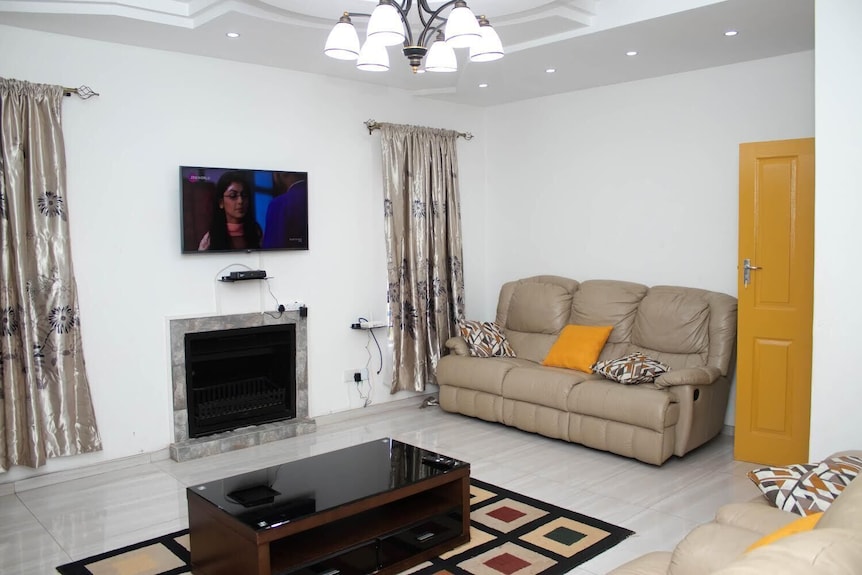 Pomona Bb House - Luxury Accommodation, Near Sam Levy's Village In Borrowdale. - Harare