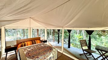 1 quarto, roupa de cama fornecida