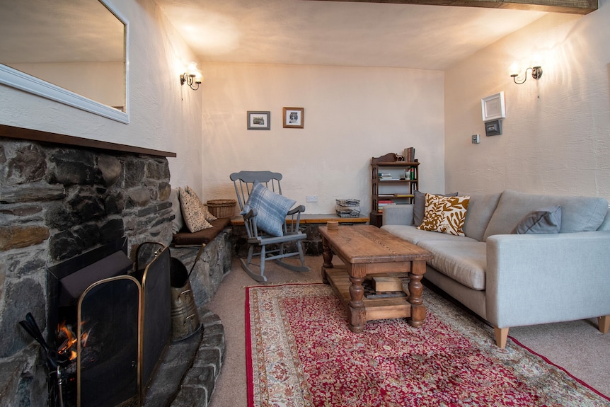 Ty Bont - Two Bedroom Cottage, Sleeps 5 - Penrhyndeudraeth