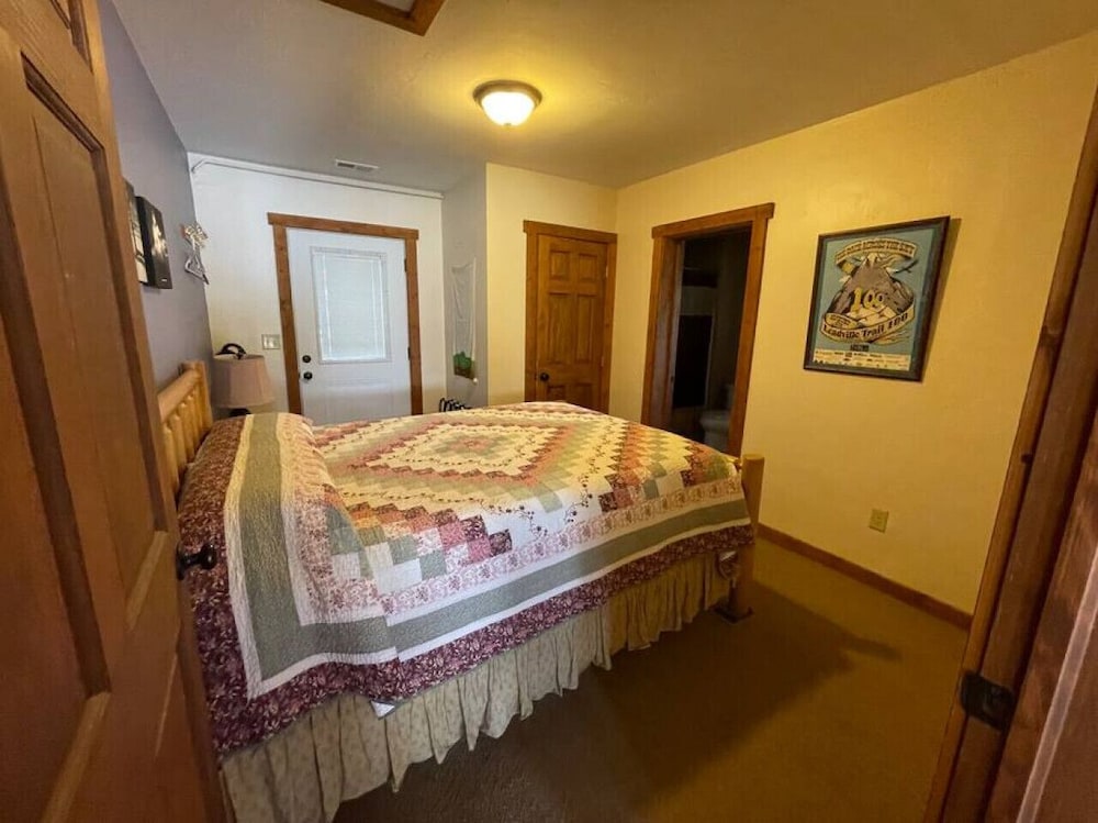 Stay Twin Lakes Cottage - Twin Lakes, CO